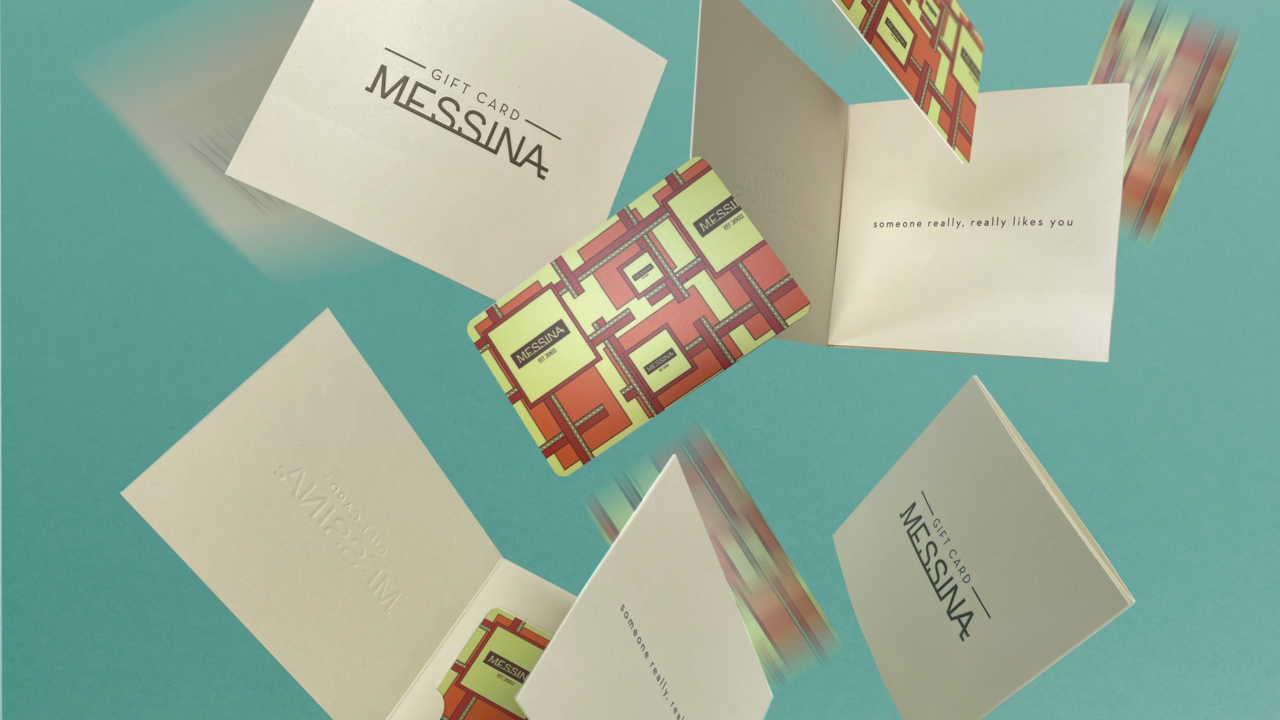 Plastic Gift Card Printing - Custom Designs for Your Business